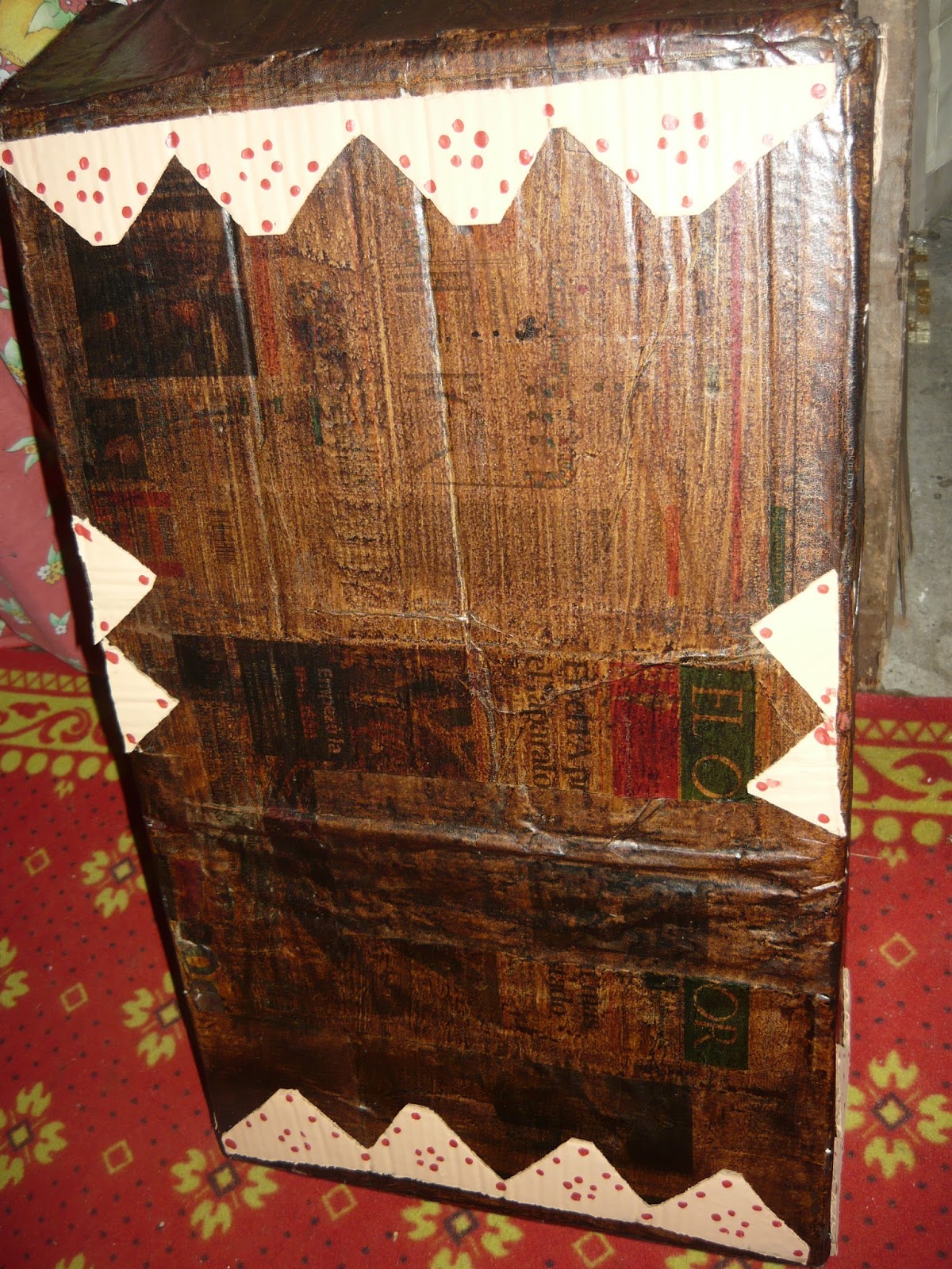 Mi Rincòn Creativo: Tutorial DIY Caja de Cartón Reciclada