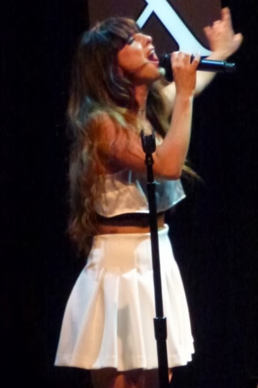 Foxes Female Singer