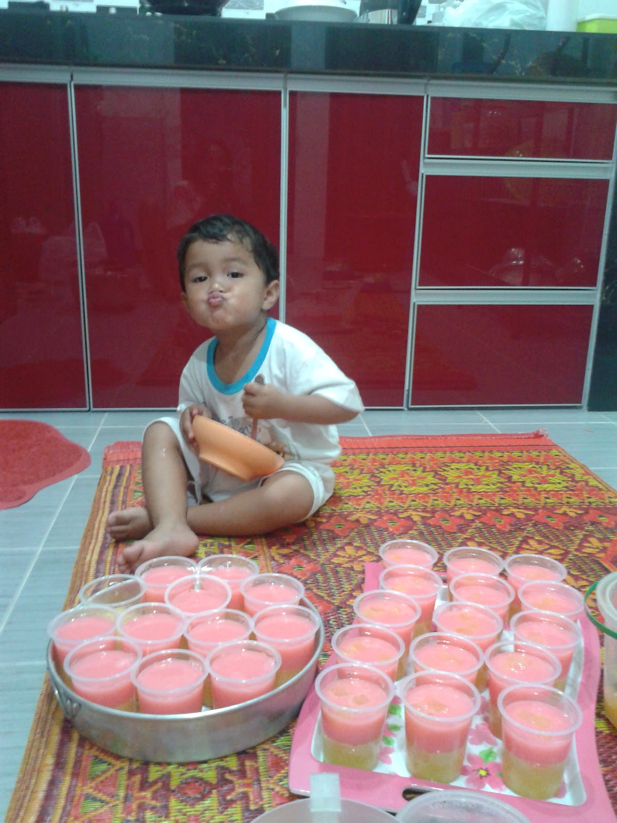 "liVE♥loVE": Dadih 2 Layer (Strawberry + Manggo) Wif Nata De Coco n ...