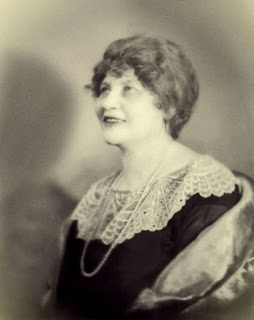 A TRIP DOWN MEMORY LANE: MINNIE MARX AND THE MARX BROTHERS