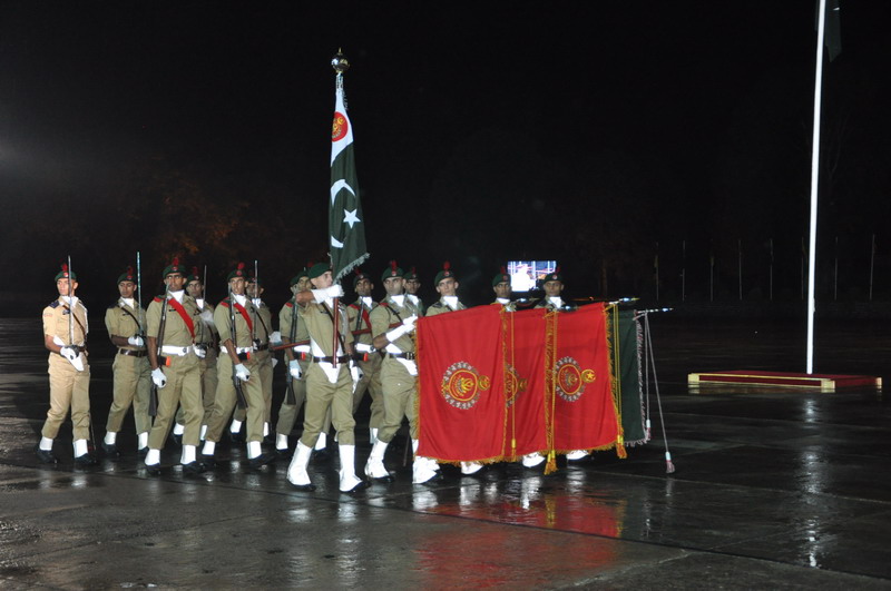 Pakistan Military Academy: Azadi Parade 2013 at Pakistan Military ...