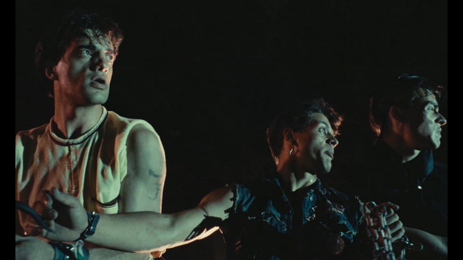 Pearce's Horror Movie Reviews: Demons (1985)