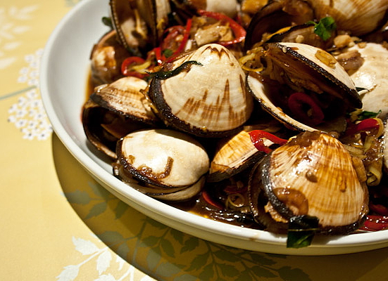3 hungry tummies: Aromatic Spicy Stir Fried Cockles 香辣炒鮮蚶