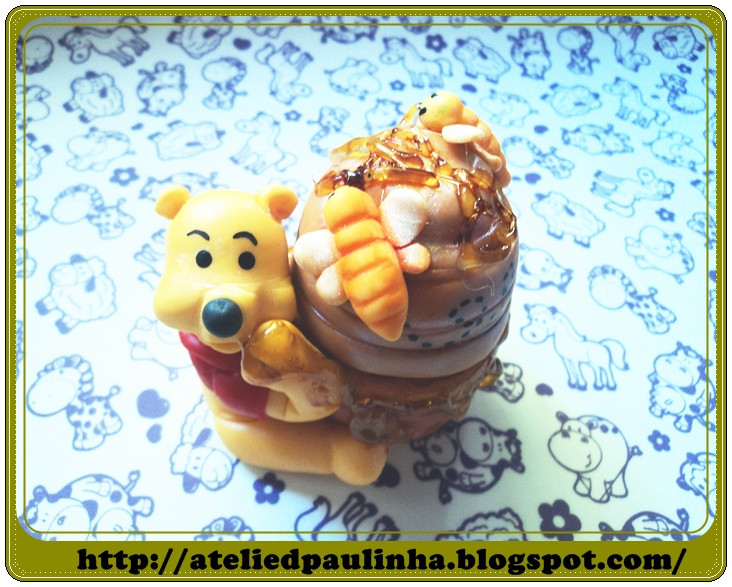 Ateliê da Paulinha: URSINHO POOH COM A COLMÉIA