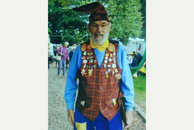 Gaming with the Gnomies: RIP "Ron the Gnome" and His Collection