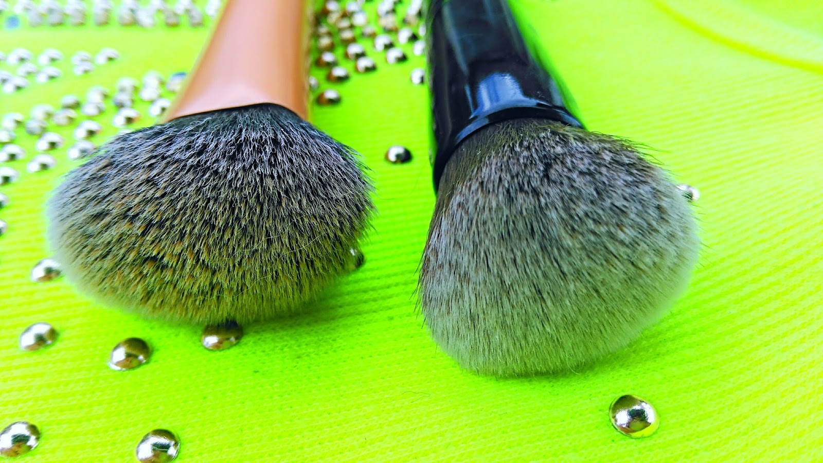 Lady Witch: Povoljne a dobre cetkice za lice?! 1.deo