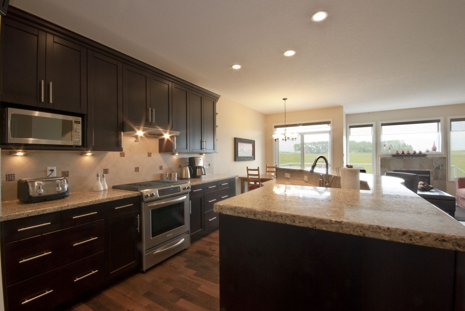 Jan & Eam's News: Immaculate Bungalow in Ranchers Rise, Air Ranch, Okotoks