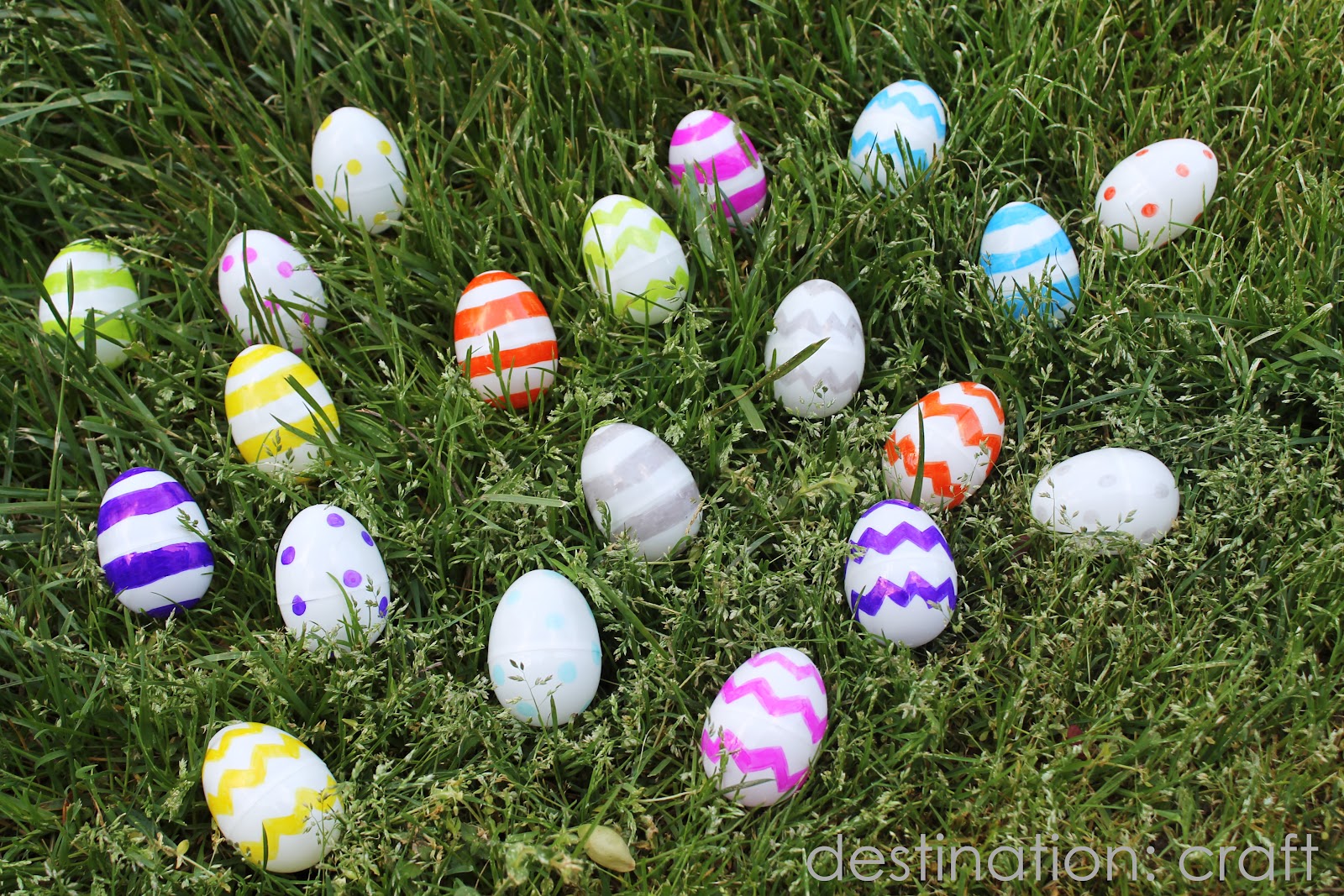 Destination: Craft: (Sharpie) Funky Easter Eggs