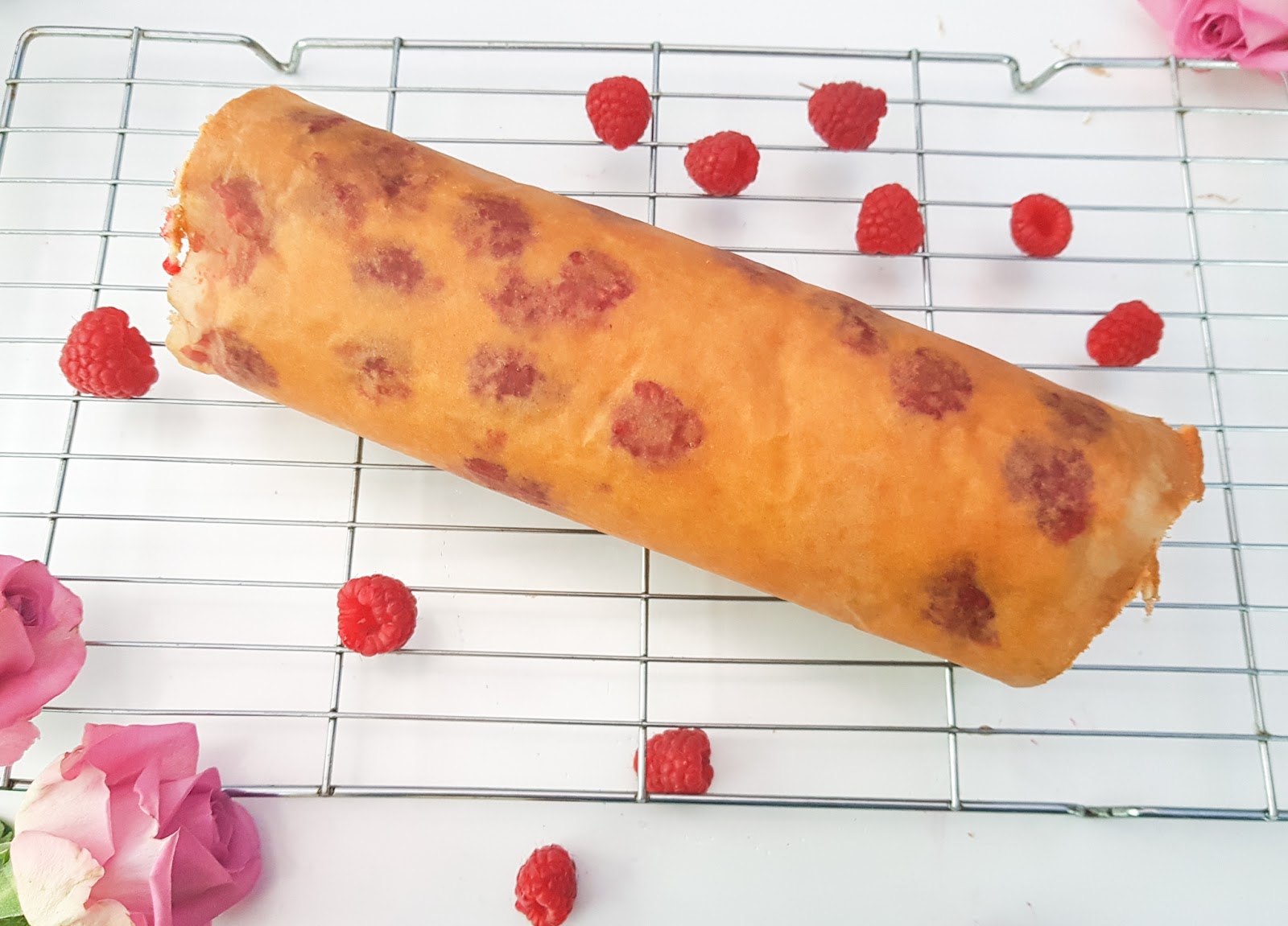 White chocolate & raspberry swiss roll