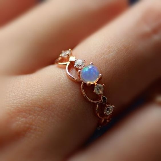 Fashion Flare♡♡: 7 Most Beautiful Simple And Delicate Rings