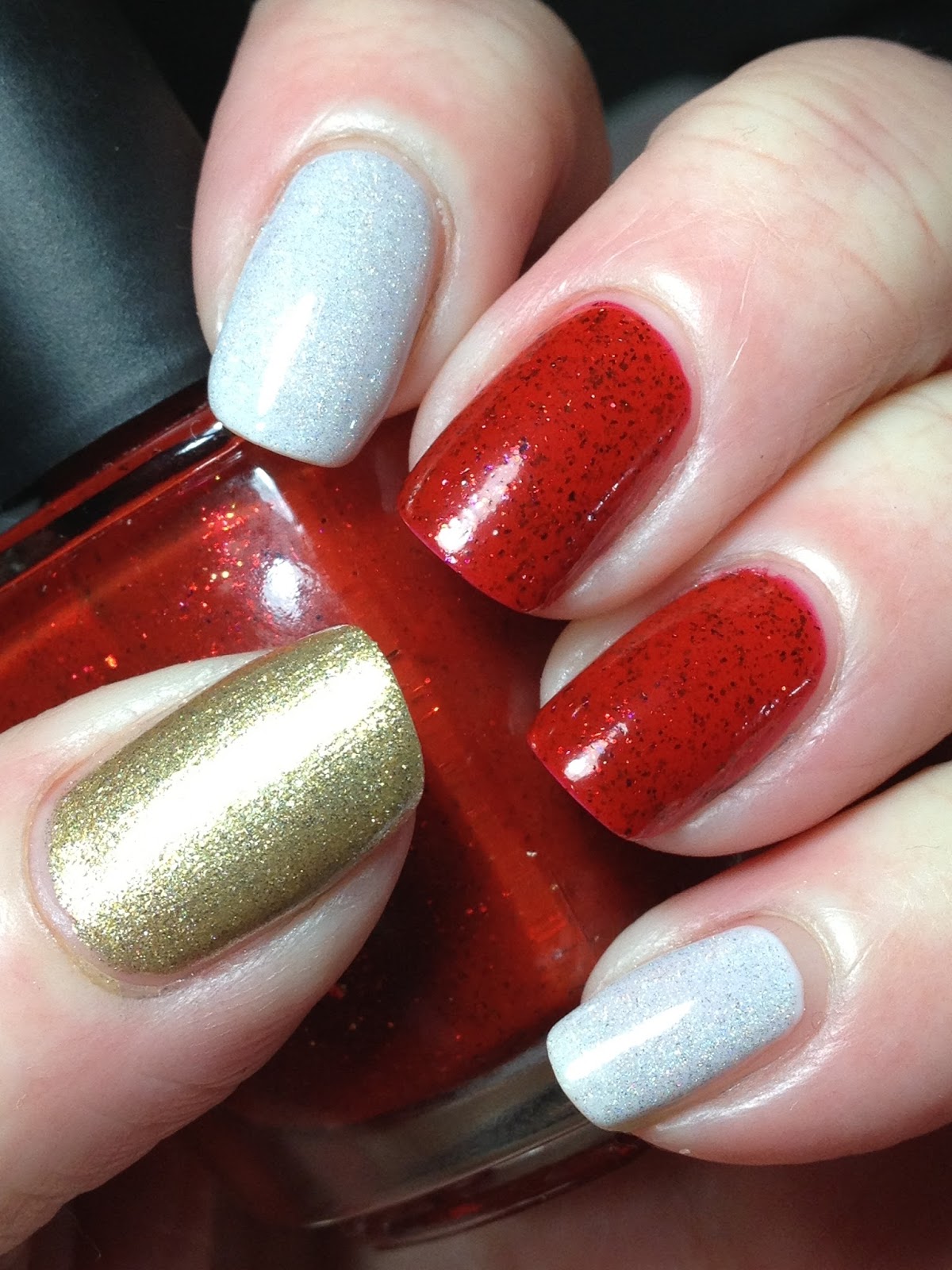 Canadian Nail Fanatic: Digit-al Dozen Does December; Day 3
