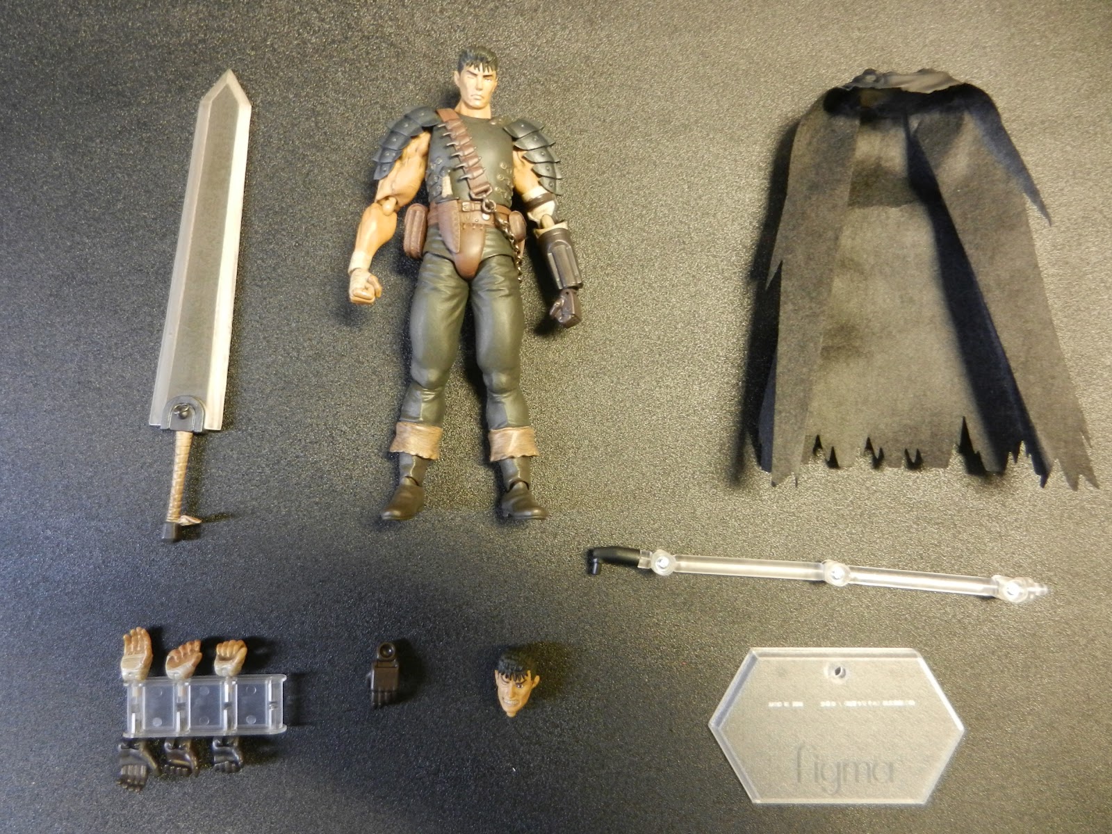 A Hobbyists' World: Review 5: figma Black Rock Shooter The Game: BRS ...