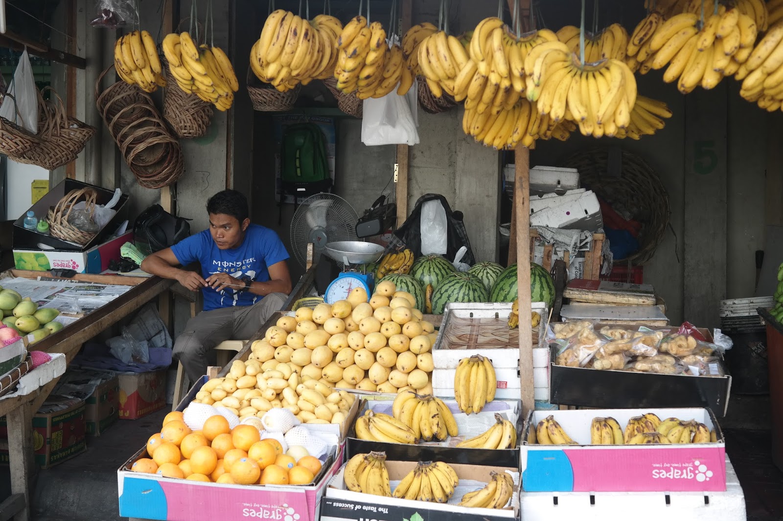 The Time Traveller: TRAVEL TO PLACES: PHILIPPINES CEBU LARSIAN MARKET