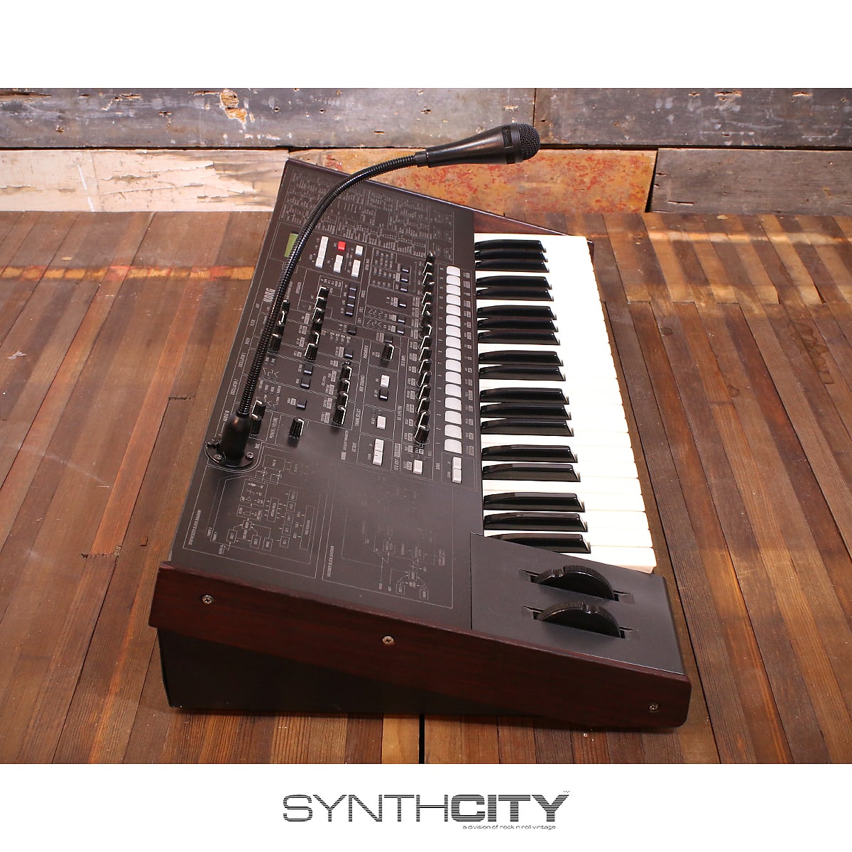 MATRIXSYNTH: Korg MS2000B w/ Vocoder Mic