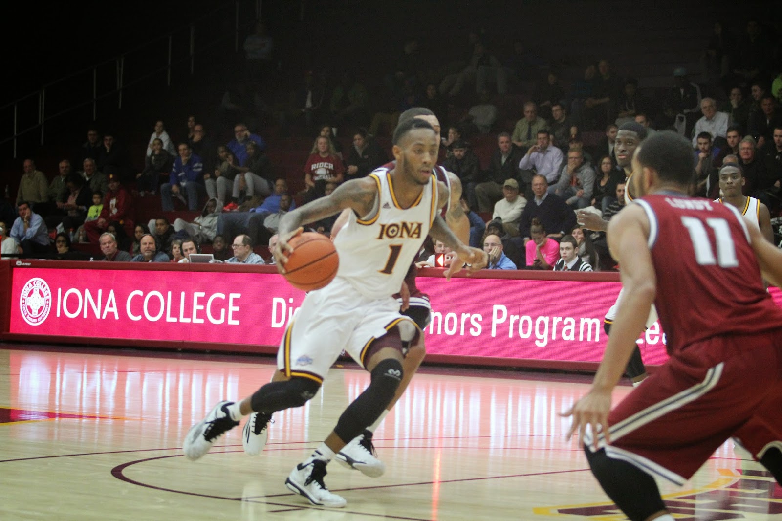 A Daly Dose Of Hoops: Isaiah Williams' return gives Iona renewed ...