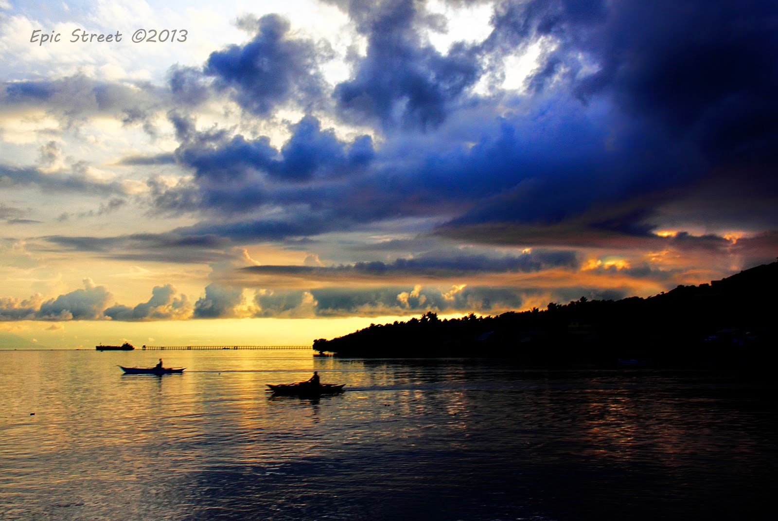 Epic Street :: The Mirror-Like Waters off the Coast of Aroroy, Masbate