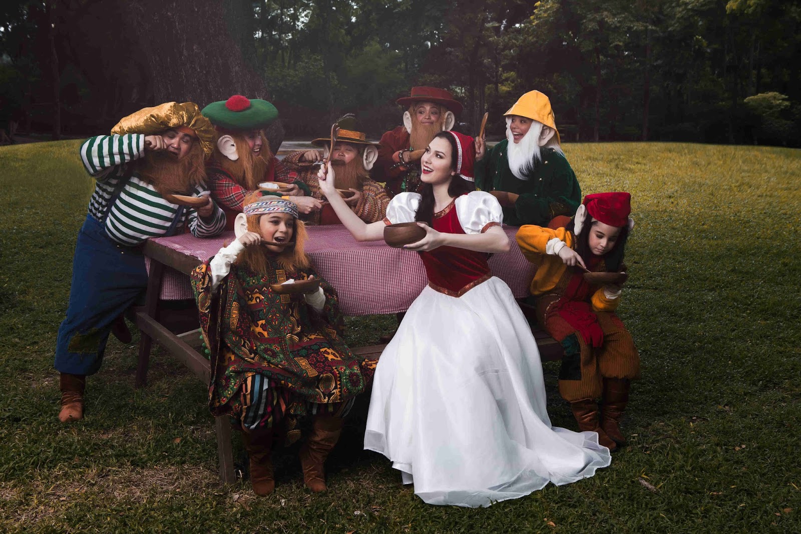 Review: Snow White & The Seven Dwarfs (Musical) - ReigningStill