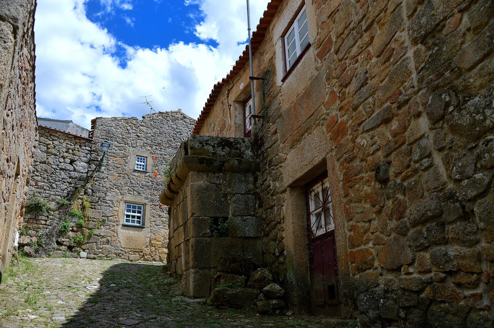 Diário das Viagens: VISITAR A ALDEIA HISTÓRICA DE CASTELO MENDO