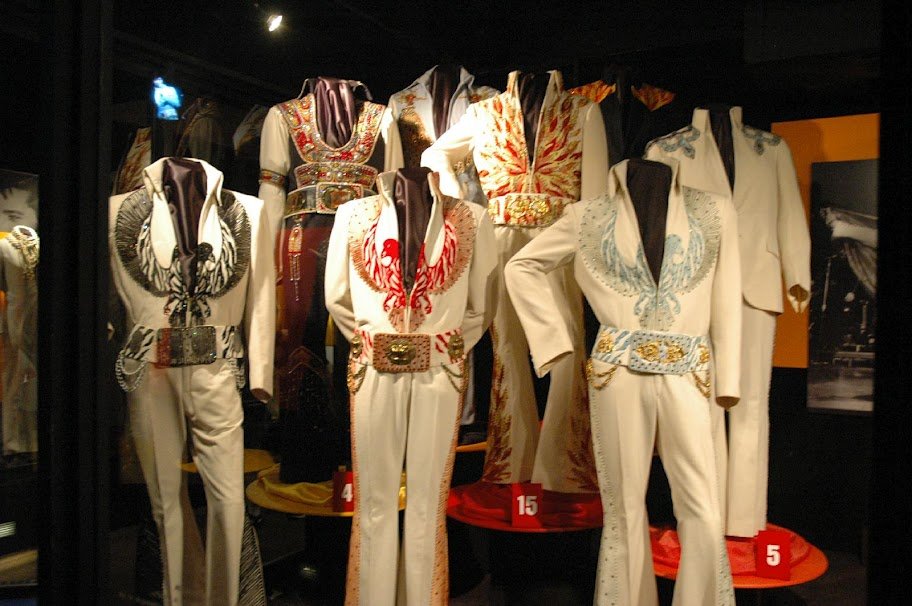 Elvis Presley . . . : Jumpsuit - Totem Pole vel Gypsy