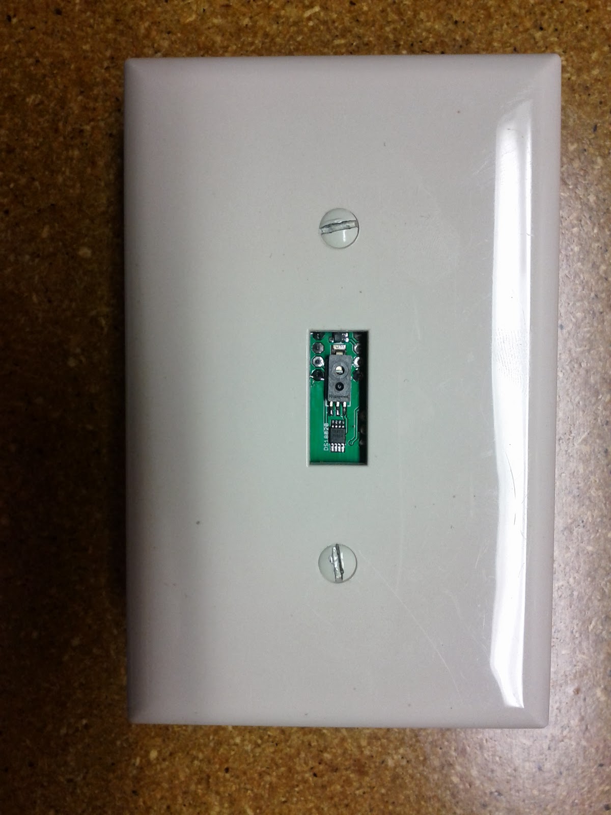 Makeatronics: Wireless HVAC Sensors (temperature and humidity)