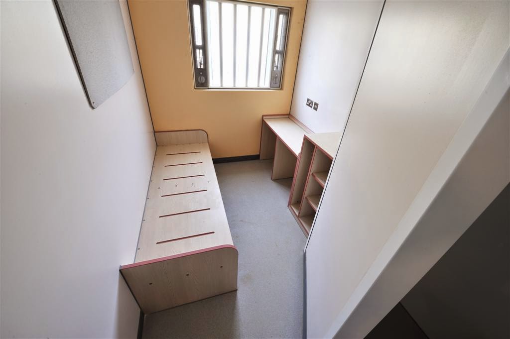 Prison UK: An Insider's View: Kids Who Kill and Our Prisons