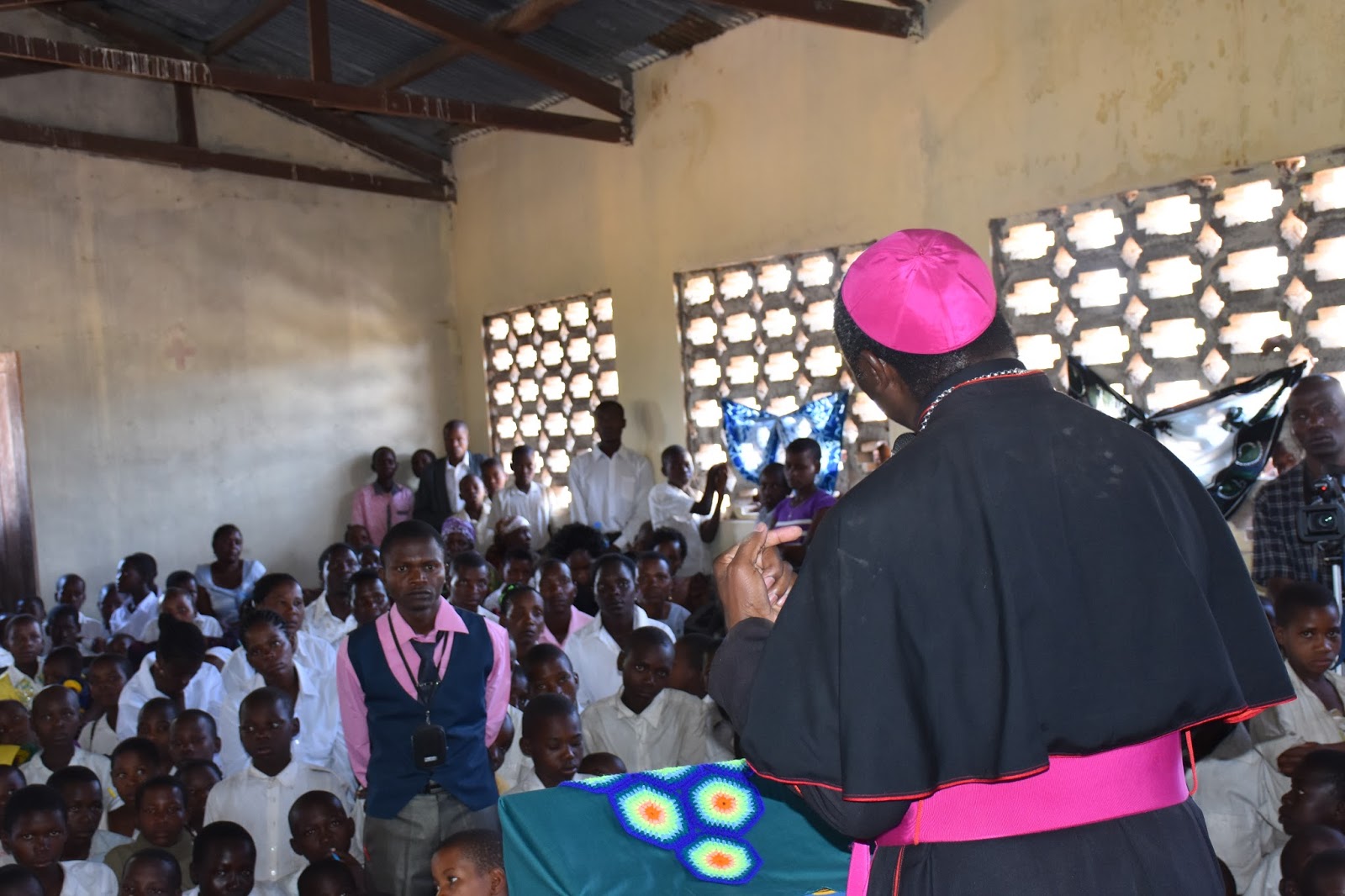 ASKOFU ATUA IKULU YA WACHAWI TANZANIA