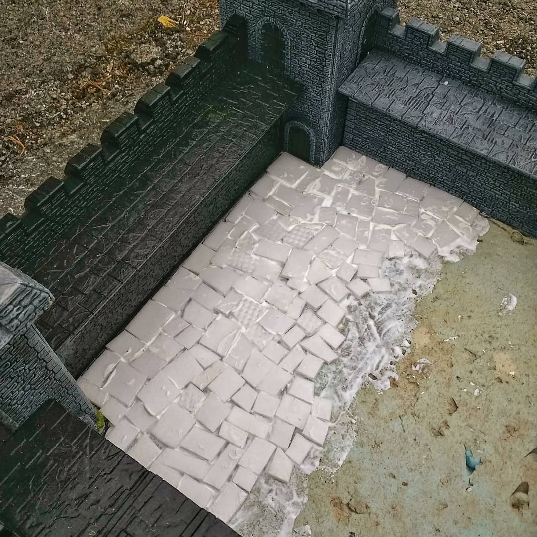 What's On Your Table: The Mighty Fortress - Faeit 212