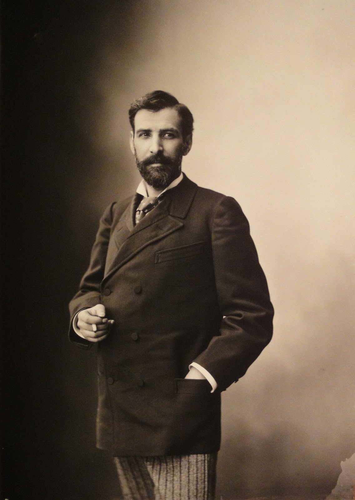 THE VINTAGENT'S BLACK BOOK: PIERRE SAVORGNAN DE BRAZZA