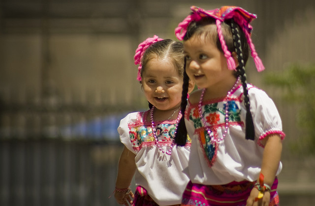 Modesto Lule : Origen Solemnidad de Corpus Christi y el día de las mulas