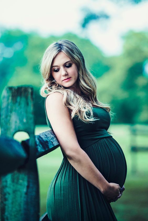 30 Beautiful pregnancy dress ideas and quotes