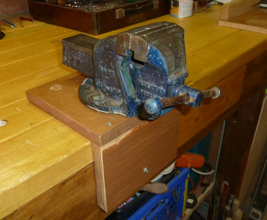 Barry's Wood World: Engineers vice finds a new home.