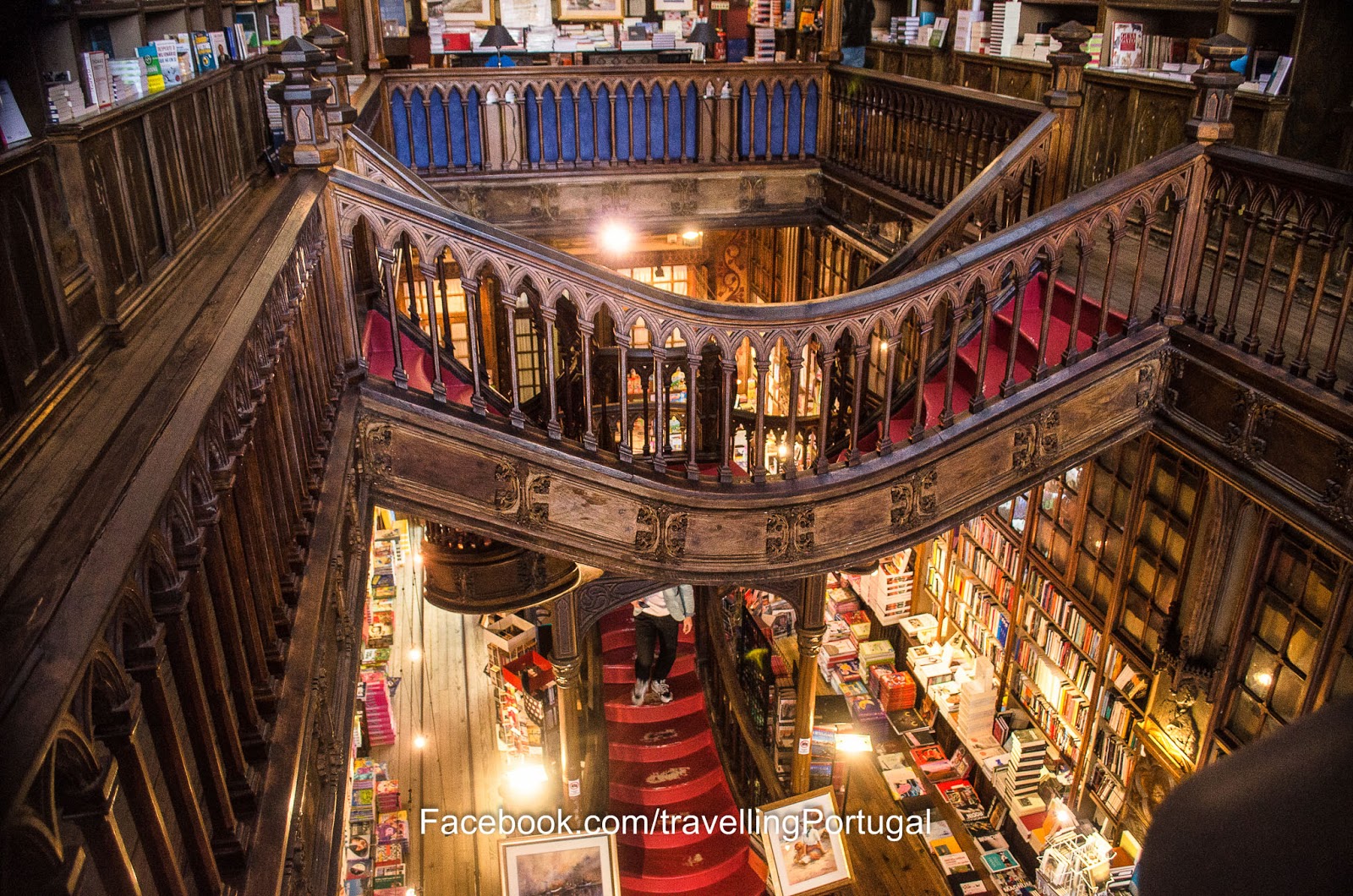 Fotos en la Libreria Lello, Oporto | Turismo en Portugal