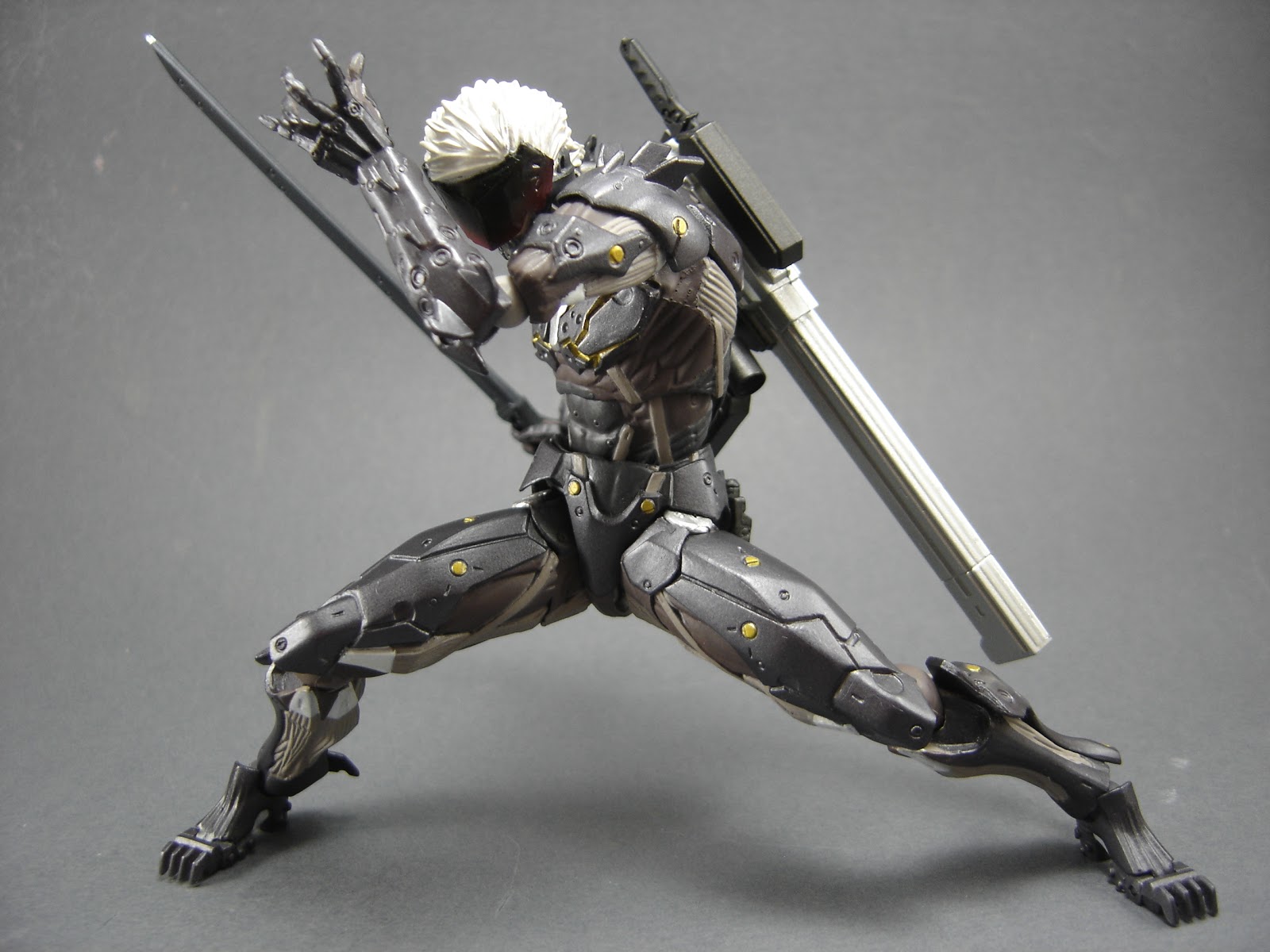 Lightning Ace's gundams: Revoltech Raiden from metal gear rising ...