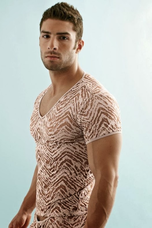 Los Ojos del Espectador: Adam Ayash hot model