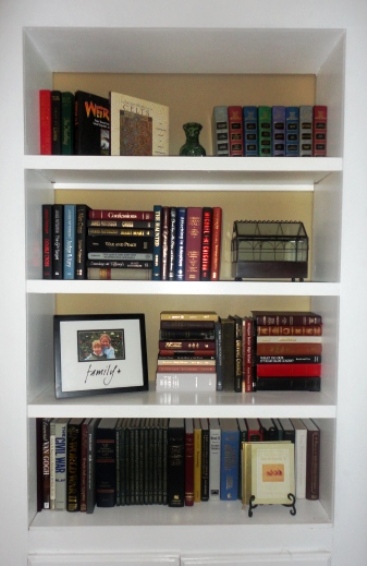 21 Rosemary Lane: Tips on Arranging Your Bookshelves