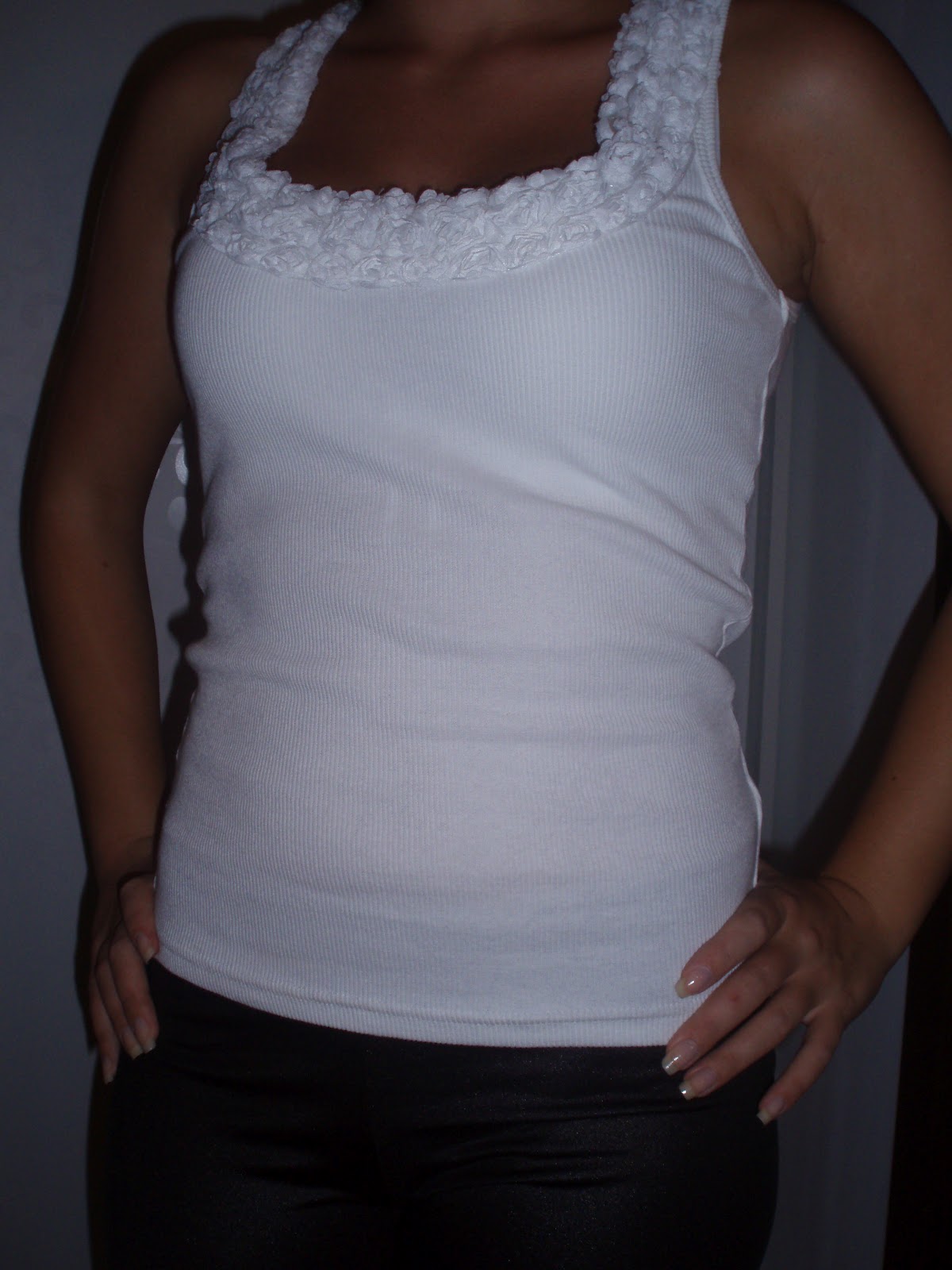 Glossy-Haine moderne de vanzare: Maieu alb cu flori