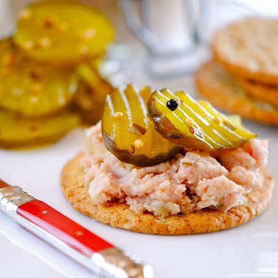 JULES FOOD...: Grandma Hulda's Sweet Dills