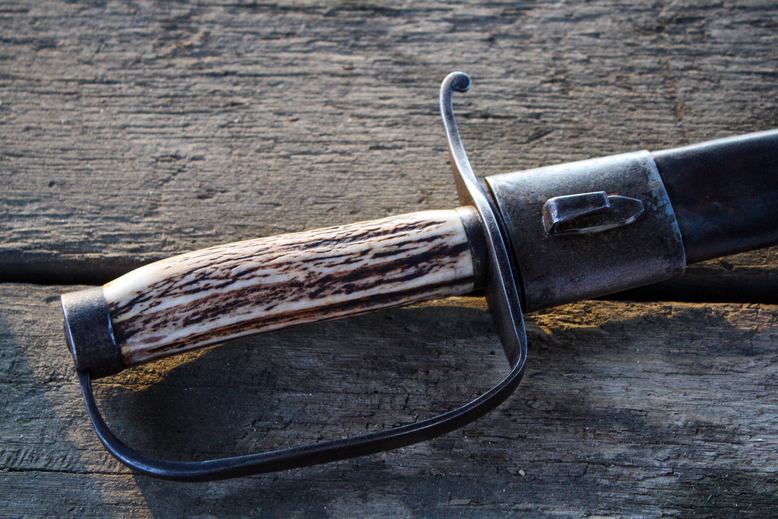 Contemporary Makers: 18” American Hunting Sword by Eli Froedge