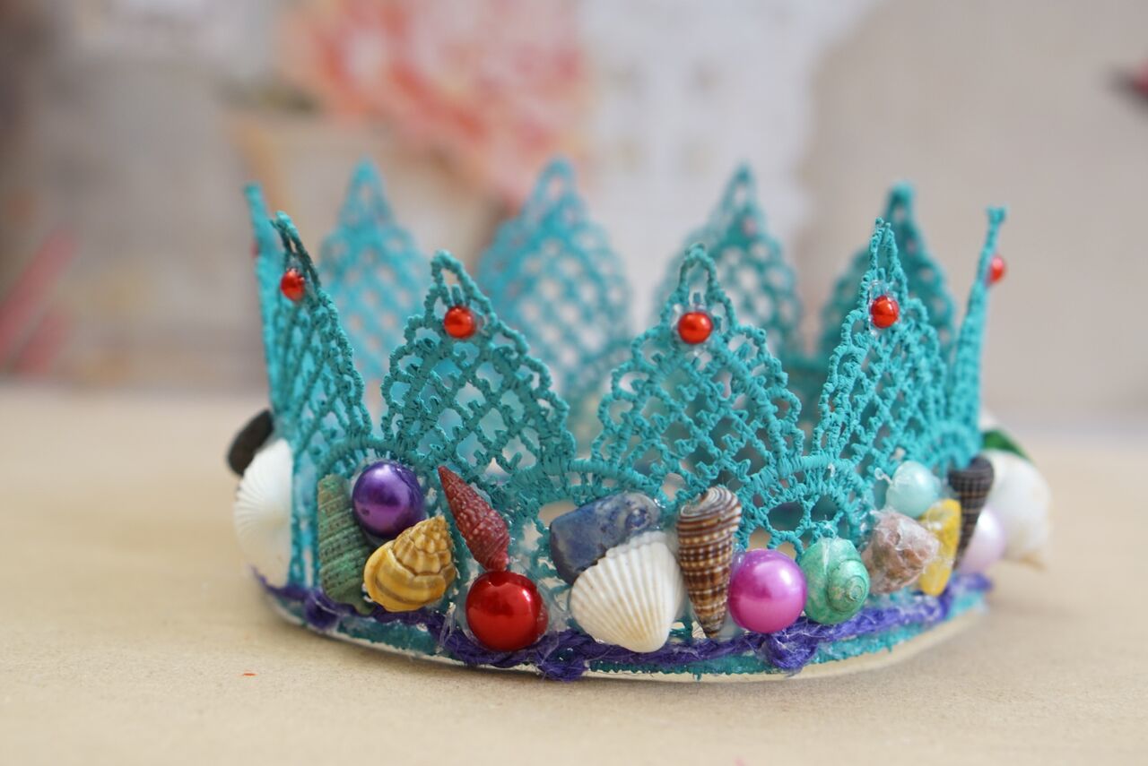 Create Kids Couture: Day 5: Lace Crowns