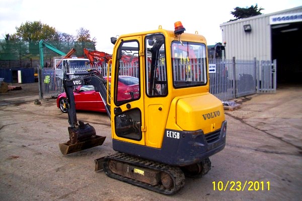 Mini Excavatoare Volvo EC15 second hand PRET 9.000 Euro