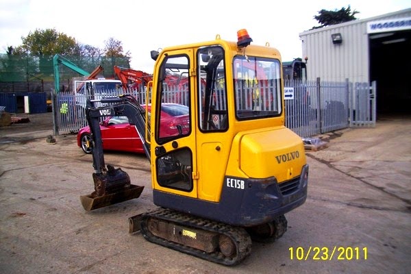 Mini Excavatoare Volvo EC15 second hand PRET 9.000 Euro