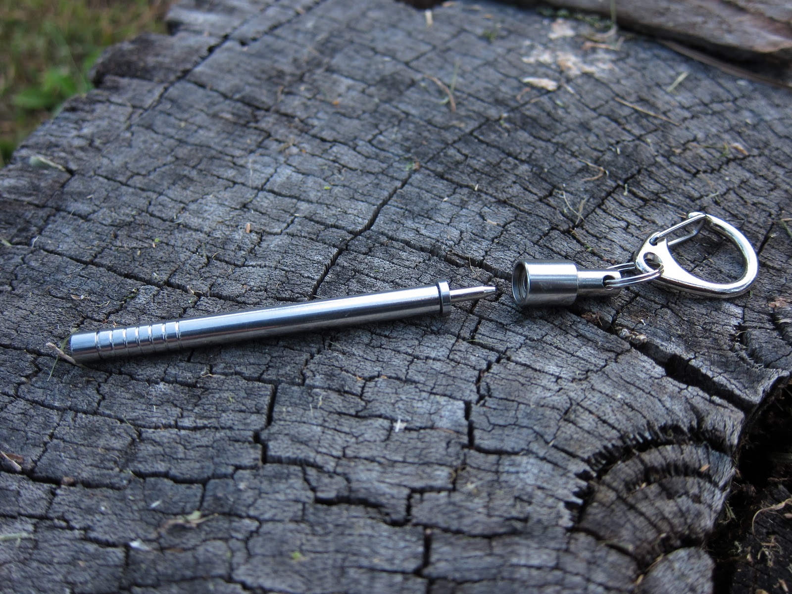 Keychain Pen Review; Picopen vs Telepen | Keychain Gadgets and Pocket Tools