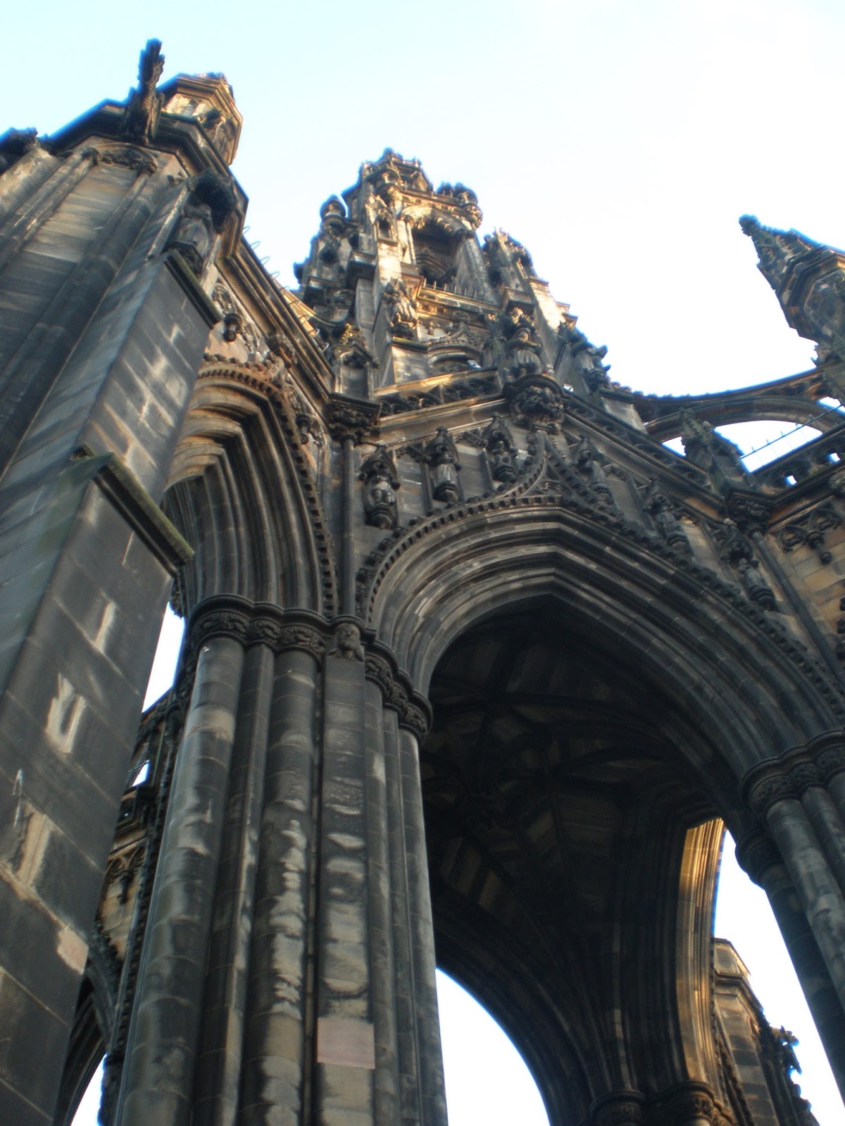 A Quick Guide To Edinburgh. The Hogwarts-esque Scottish Capital! - The ...