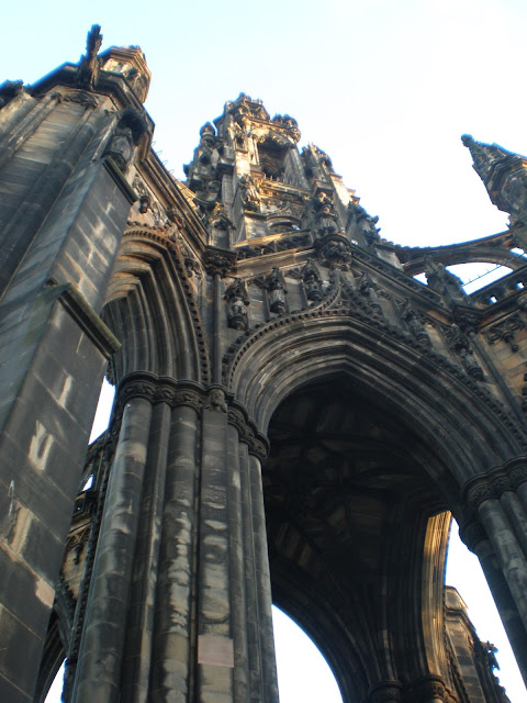 A Quick Guide To Edinburgh. The Hogwarts-esque Scottish Capital! - The ...