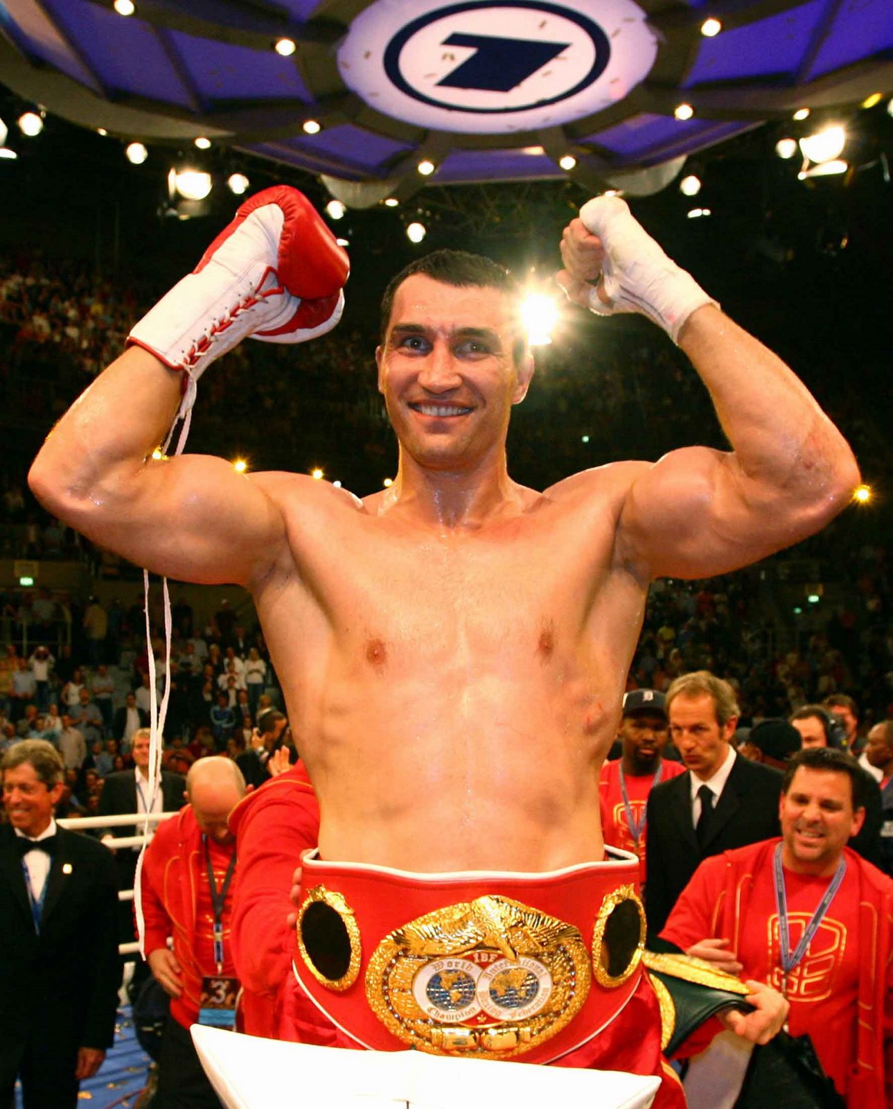 Fresh News in Blog: Vitali Klitschko successfully defended his WBC ...