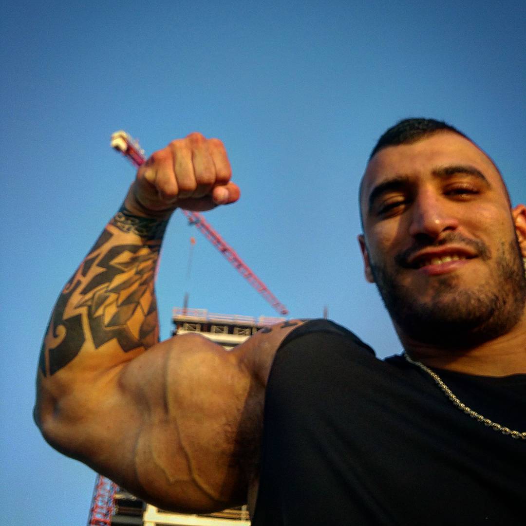 Muscle Lover: Israeli muscle hunk Aviv Mesika