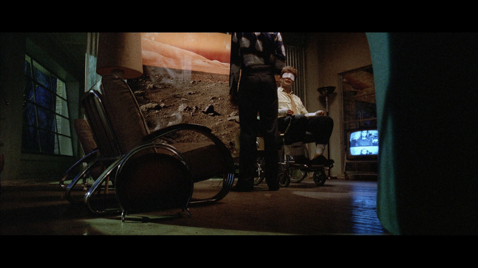 The Cathode Ray Mission: Screenshots: Manhunter (1986)