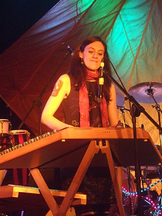 Thoughts on music: Acoustic+ 25 March - Barbara J. Hunt & Dizzi Dulcimer