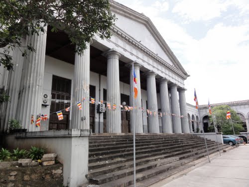 Colombo Public Library: පරණ නොවන අළුත් කඬේ