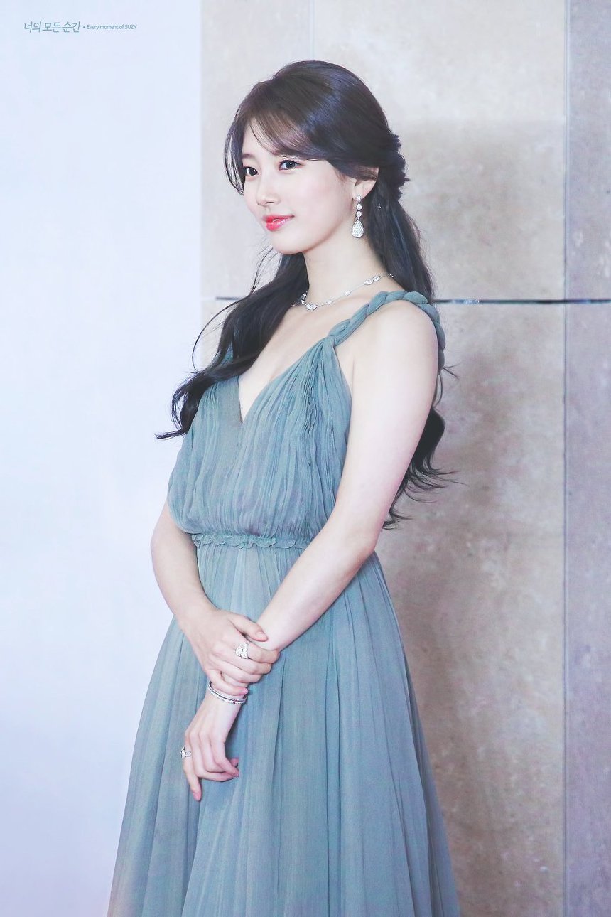 Nao Kanzaki and a few friends: Bae Suzy: '2018 Asia Artist Awards' show ...